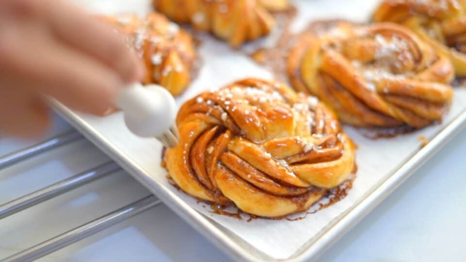 Swedish Cinnamon Buns Recipe (Easy Kanelbullar Recipe) | MerryBoosters