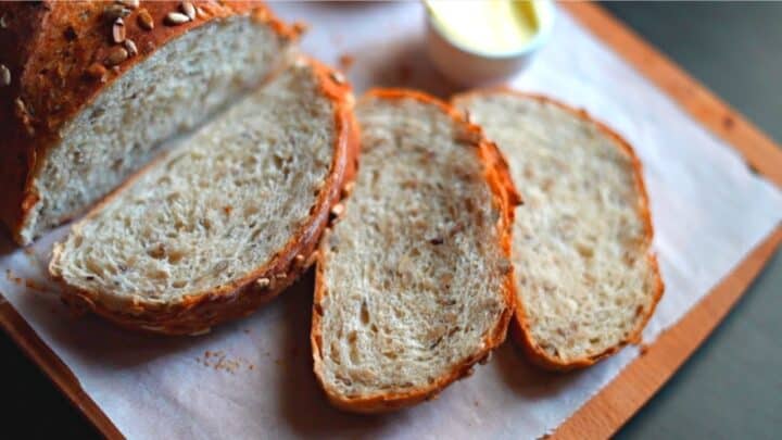 Sunflower Seed Bread (Super Easy No knead Sunflower Bread) | MerryBoosters