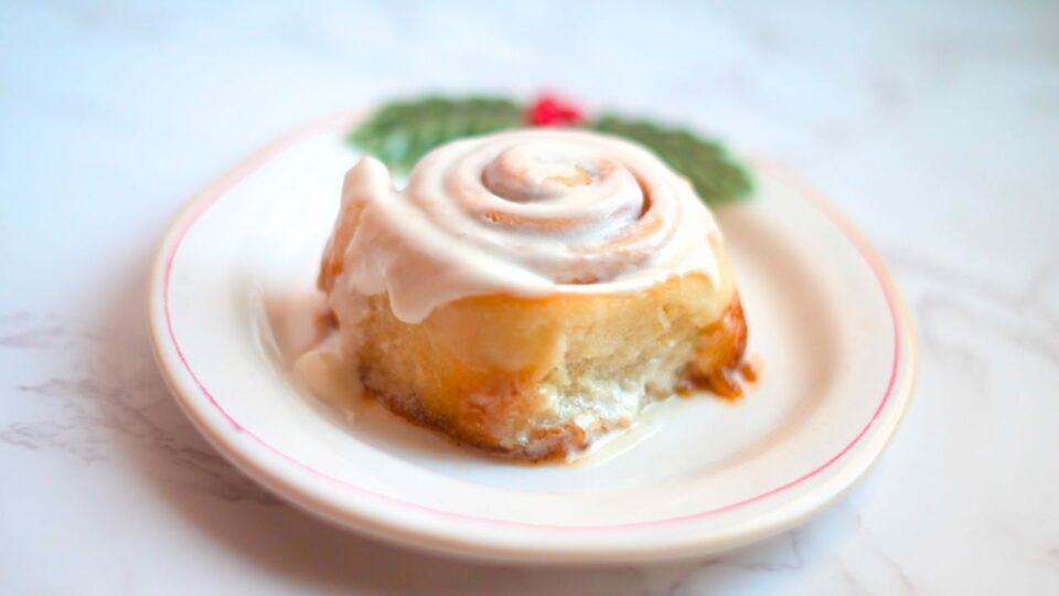 Easy Cinnamon Roll Icing Recipe without cream cheese | MerryBoosters
