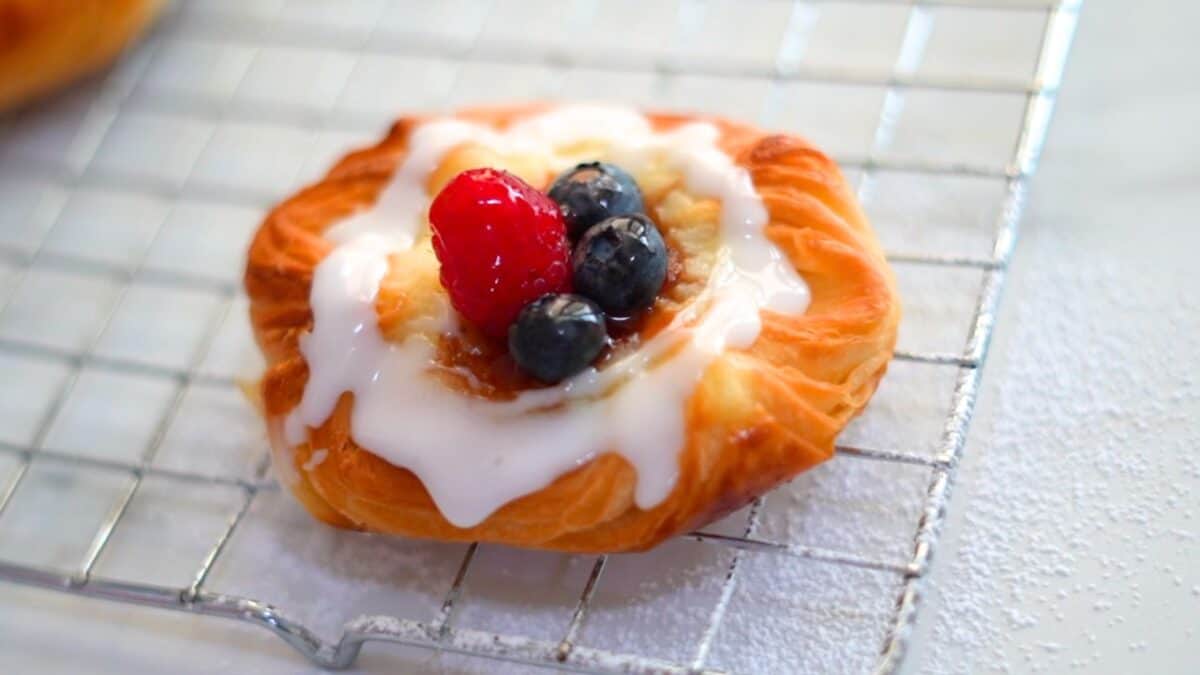 Flaky and Buttery Danish Custard Pastry Recipe (Spandauer) | MerryBoosters